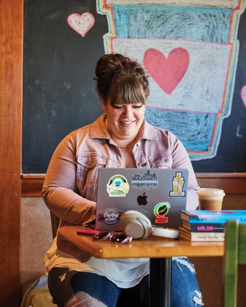 Mound Author SJ Tilly Talks Inspiration - Lake Minnetonka Magazine